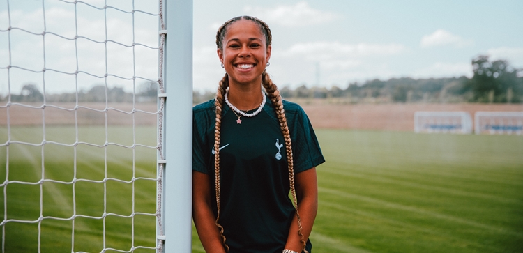 Lenna Gunning-Williams: “My first contract is a surreal experience ...