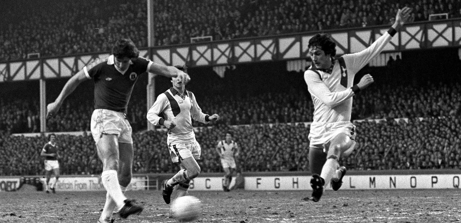 Spurs legend John Lacy recalls early days playing for Marine ...