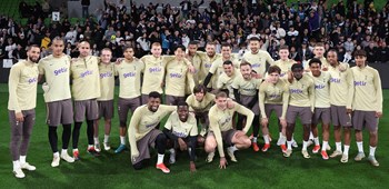 Spurs in Melbourne | Gallery - Open training in AAMI Park | Tottenham ...