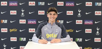 Irow signs pro contract | Tottenham Hotspur